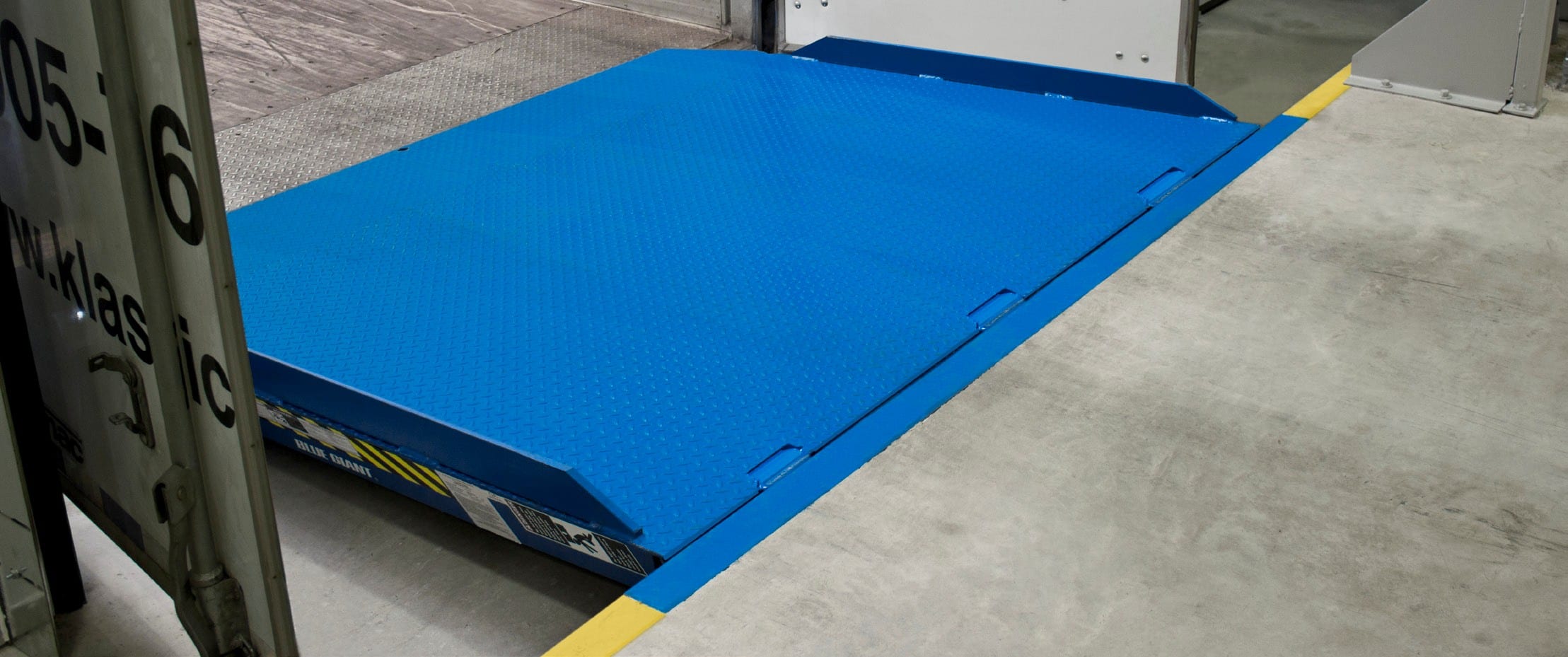 Vertical Loading Dock Leveler Brochure Blue Giant VL Series